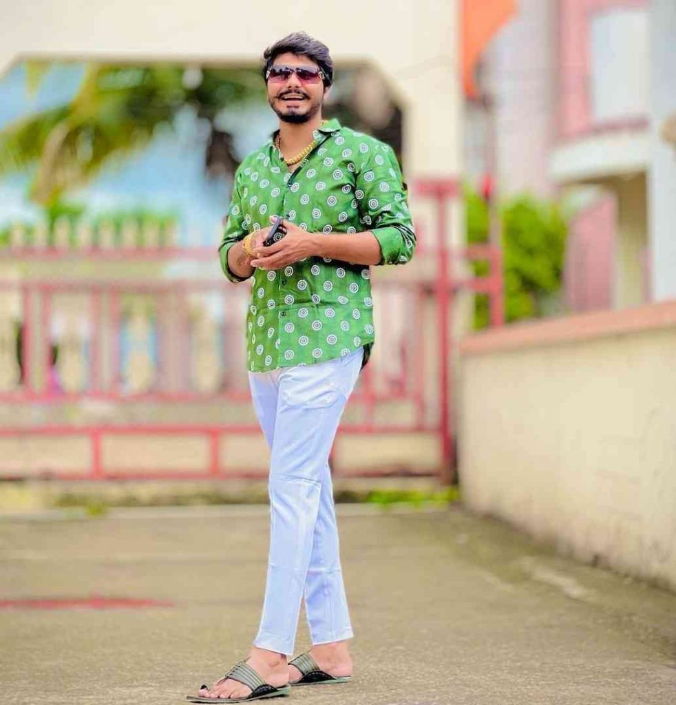 Rushikesh Kate Net Worth, Age, Family, Wife, Biography, and More